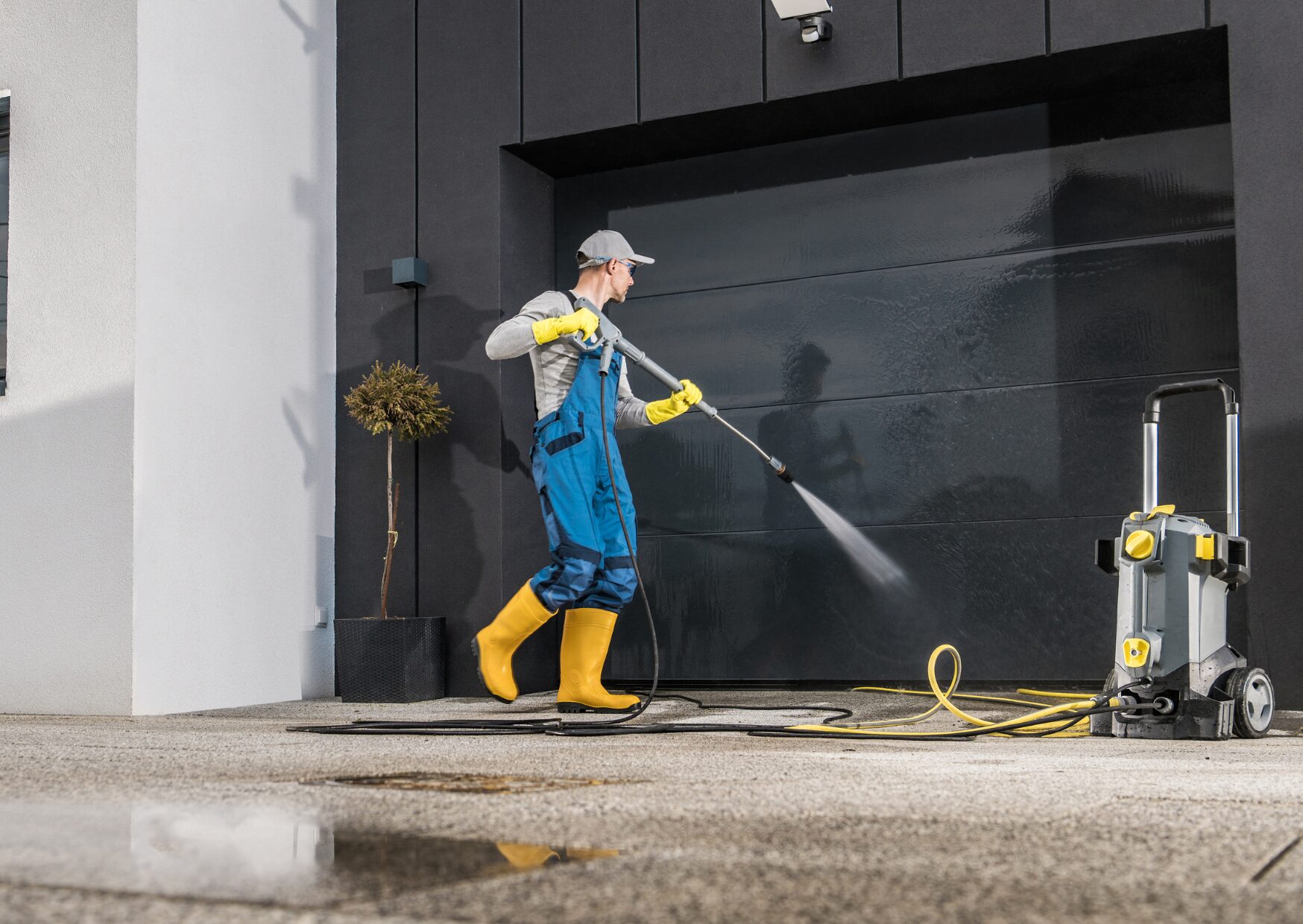 Pressure Washing Guide: Equipment, Safety, Mr. Suds Softwash